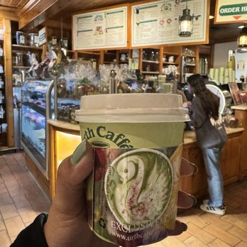 URTH CAFFÉ- MELROSE - Updated May 2024 - 3468 Photos & 3207 Reviews - 8565 Melrose Ave, West ...