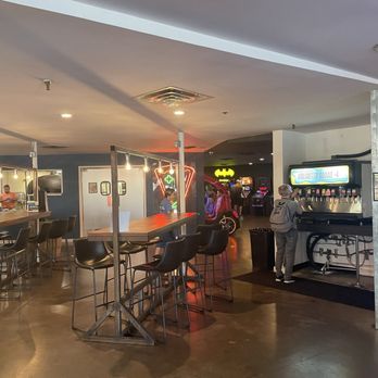 CIDERCADE AUSTIN - Updated August 2024 - 710 Photos & 452 Reviews - 600 ...