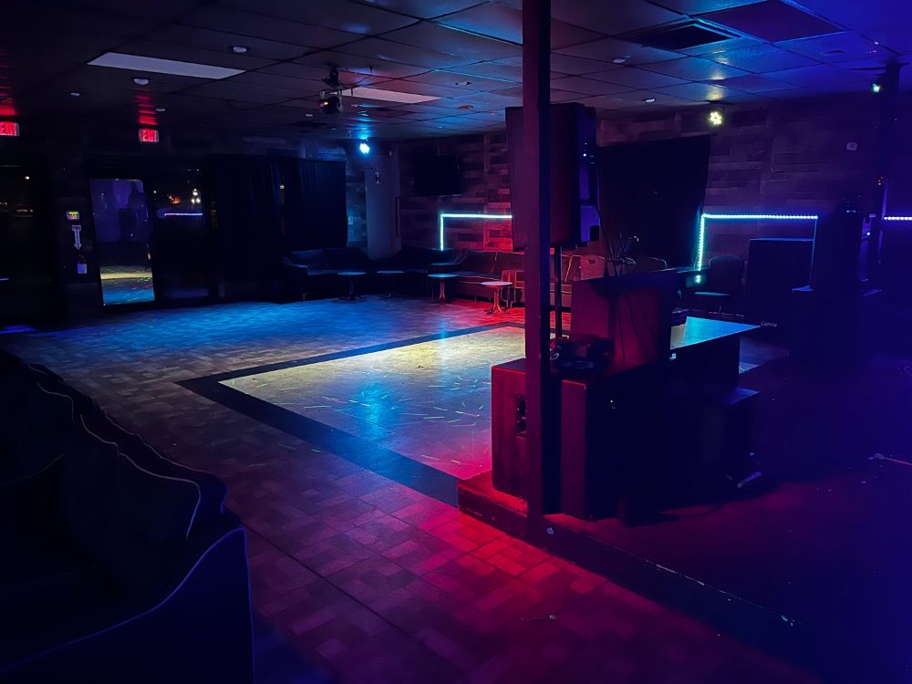 530 LOUNGE - Updated October 2025 - 15440 N 35th Ave, Phoenix, Arizona ...