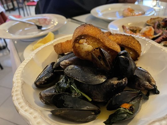 IL COLOSSEO - 205 Photos & 211 Reviews - Italian - 7704 18th Ave ...