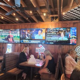 ZOOKY’S SPORTS TAVERN - Updated September 2025 - 79 Photos & 95 Reviews ...
