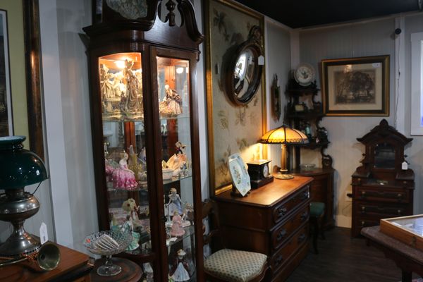 WHITE MTNS ANTIQUE GALLERY - Updated January 2026 - 357 Photos - 1030 NH-16, Ossipee, NH, New ...