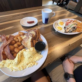 ELLIE’S FARMHOUSE - Updated August 2024 - 69 Photos & 43 Reviews - 461 ...