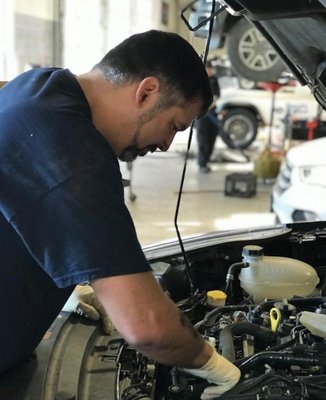 YANKEE FORD - Updated December 2025 - 30 Photos & 67 Reviews - 165 ...