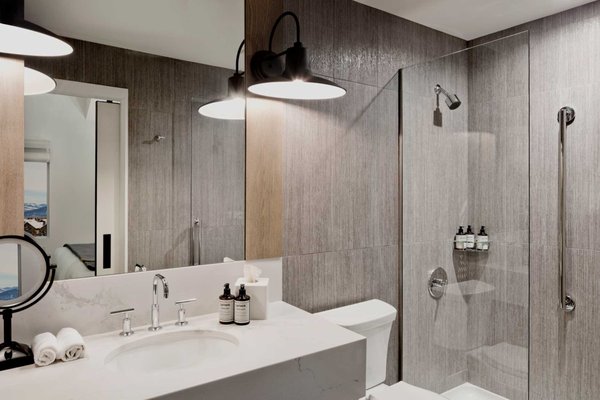 CONTINUUM HOTEL - Updated August 2024 - 54 Photos & 46 Reviews - 3345 ...