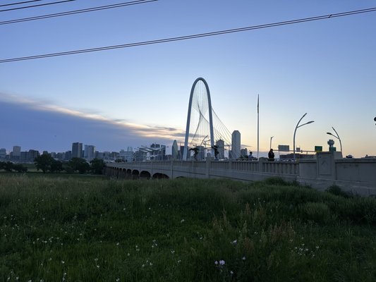 RONALD KIRK PEDESTRIAN BRIDGE - Updated November 2024 - 117 Photos & 20 ...