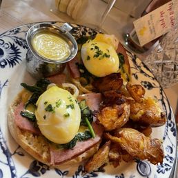 220 MERRILL - Updated June 2024 - 1001 Photos & 690 Reviews - 220 E ...