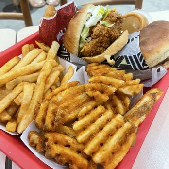 WALLACE CHICKEN - Updated September 2025 - 542 Photos & 238 Reviews ...