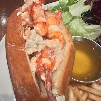 MONARCH KITCHEN & BAR - Updated December 2025 - 108 Photos & 121 ...