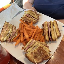 ROOSTERS ON THE RIVER - Updated July 2025 - 348 Photos & 256 Reviews ...