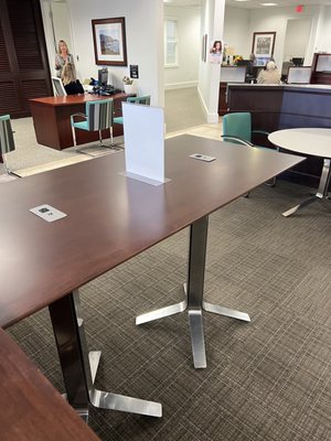 FFB BANK - Updated October 2025 - 10 Photos & 18 Reviews - 7690 N Palm ...