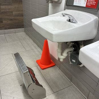 TARGET - Updated January 2026 - 483 Photos & 450 Real Reviews - 5711 ...