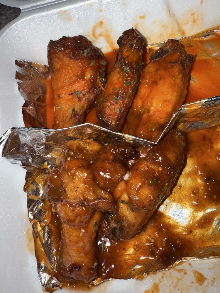 MIDWEST WINGS - Updated October 2025 - 937 E Broadway Rd, Tempe ...