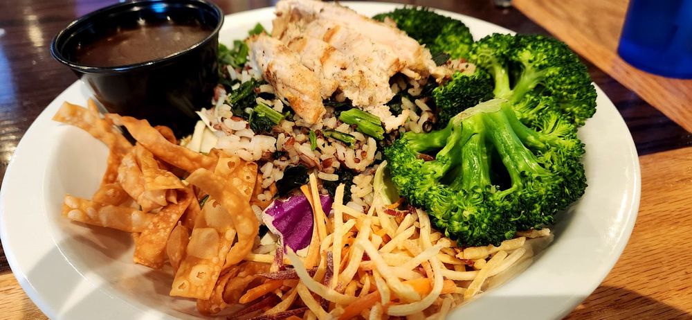 RECOVERY SPORTS GRILL - Updated August 2025 - 59 Photos & 53 Reviews ...