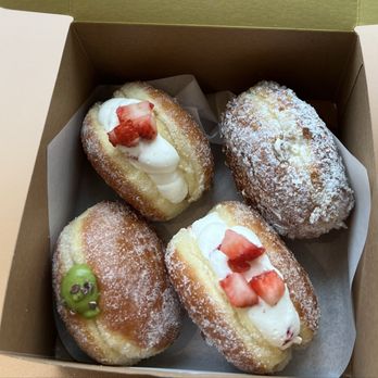 MELLO - Updated June 2024 - 775 Photos & 256 Reviews - 223 E Pender ...