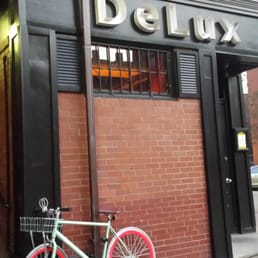 DELUX CAFÉ - Updated July 2025 - 70 Photos & 392 Reviews - 100 Chandler ...