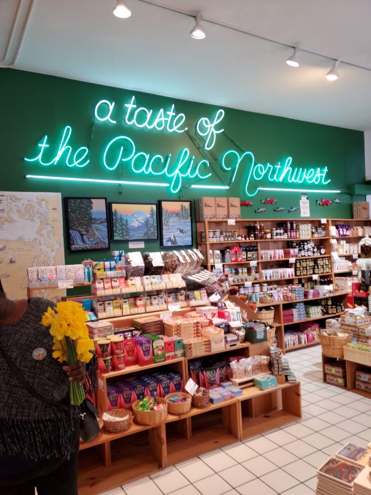 PACIFIC NORTHWEST SHOP - 31 Photos & 35 Reviews - 2702 N Proctor St ...