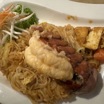 TINY PYRAMID - 2934 Photos & 433 Reviews - 560 N Nimitz Hwy, Honolulu ...