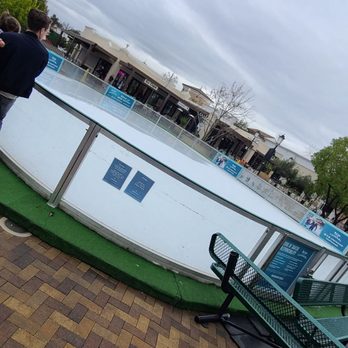 THE VERANDA - Updated December 2025 - 379 Photos & 158 Reviews - 2001 ...