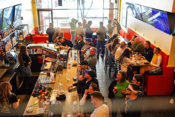 DUBS SPORTS LOUNGE - Updated January 2025 - 45 Photos & 34 Reviews - 95 ...