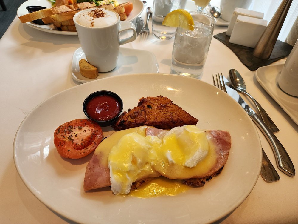 LIV RESTAURANT - Updated December 2025 - 53 Photos & 30 Reviews - 253 ...