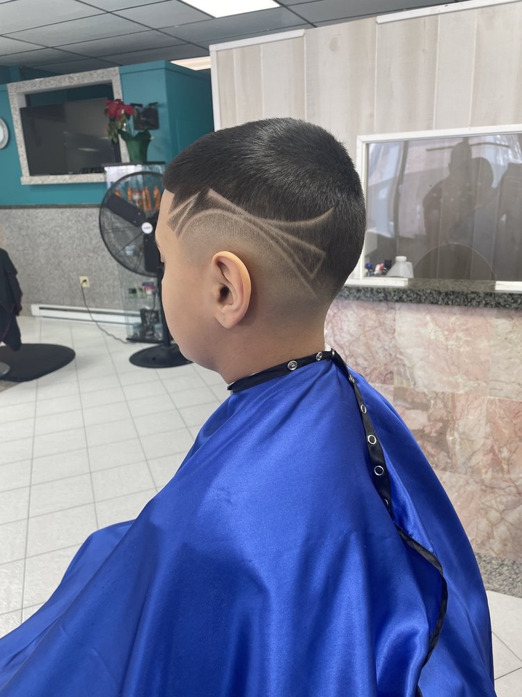 MAGIC RAZOR TOUCH BARBERSHOP - Updated June 2025 - 65 Photos - 260 ...