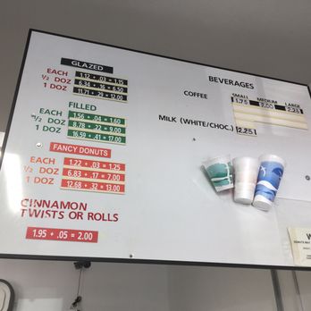 CAROL LEE DONUTS - Updated September 2024 - 86 Photos & 215 Reviews ...