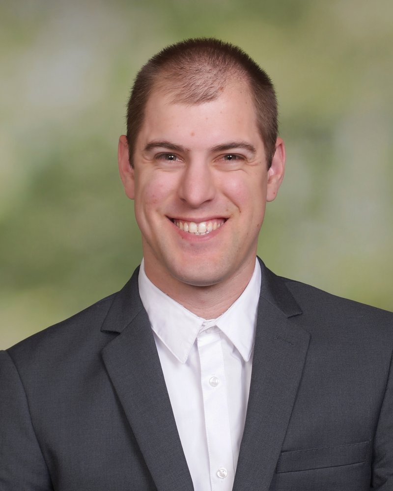 ALEXANDER TRYBULL - VINE LUXURY GROUP - Contact Agent - 613 1st St ...