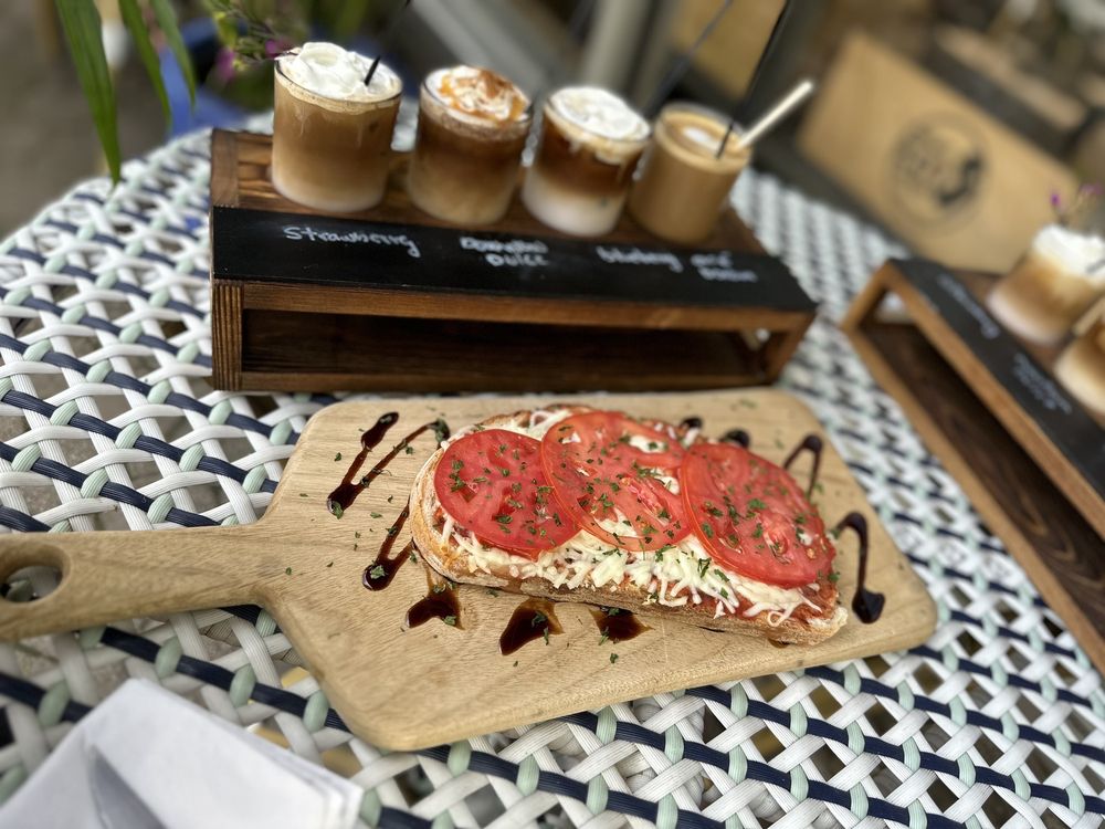 BLISS COFFEE LOUNGE - 205 Photos & 107 Reviews - 14 E Main St ...