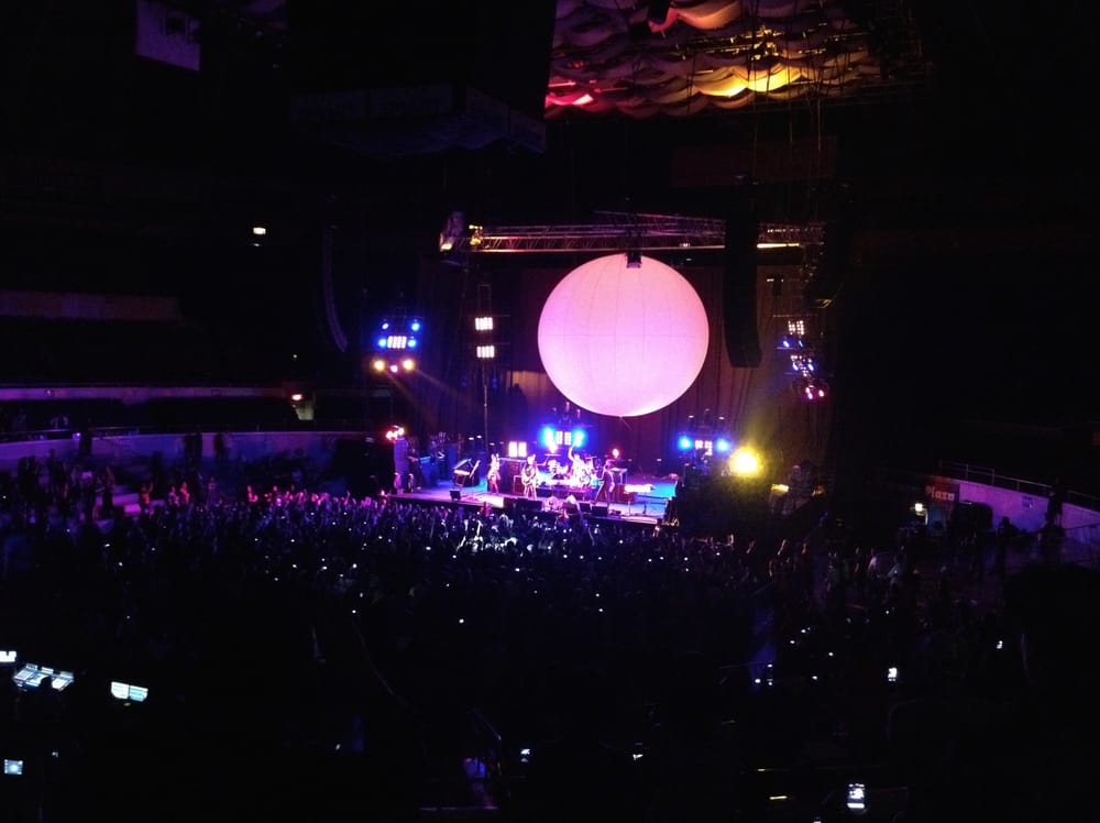 SMART ARANETA COLISEUM - Updated June 2026 - 12 Photos & 12 Reviews ...
