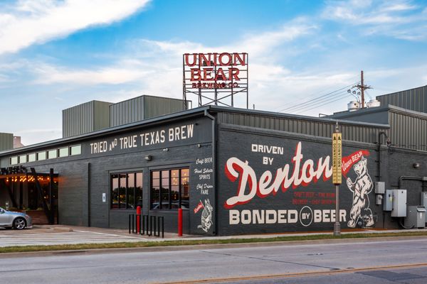 UNION BEAR BREWING - Updated January 2026 - 232 Photos & 179 Reviews ...