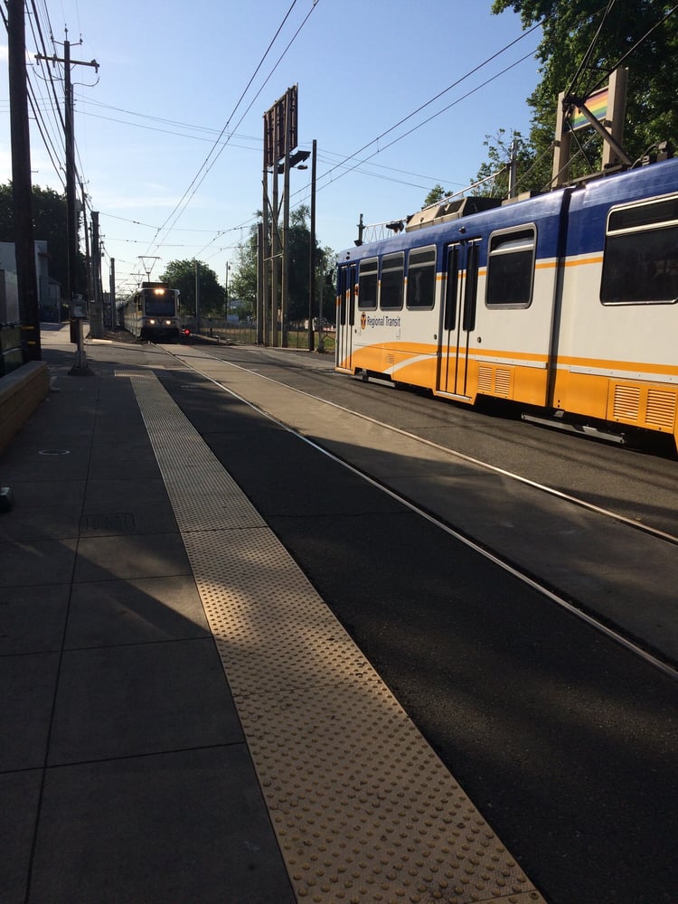SACRT LIGHT RAIL - 16TH STREET STATION - 11 Photos - 16th St & R St ...