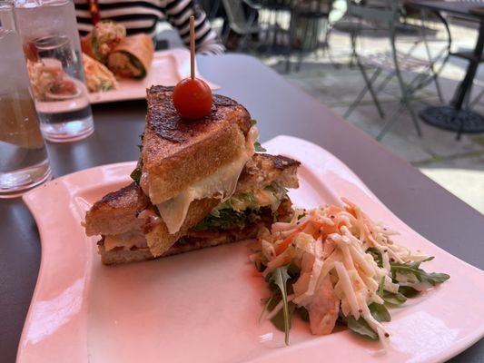 POND HOUSE CAFE - Updated December 2025 - 547 Photos & 328 Reviews ...