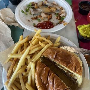 ISLAND PIG AND FISH - 57 Photos & 28 Reviews - 835 Seaway Dr, Fort ...