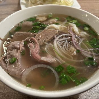 PHO EVER - Updated July 2024 - 613 Photos & 619 Reviews - 12015 NE 8th ...