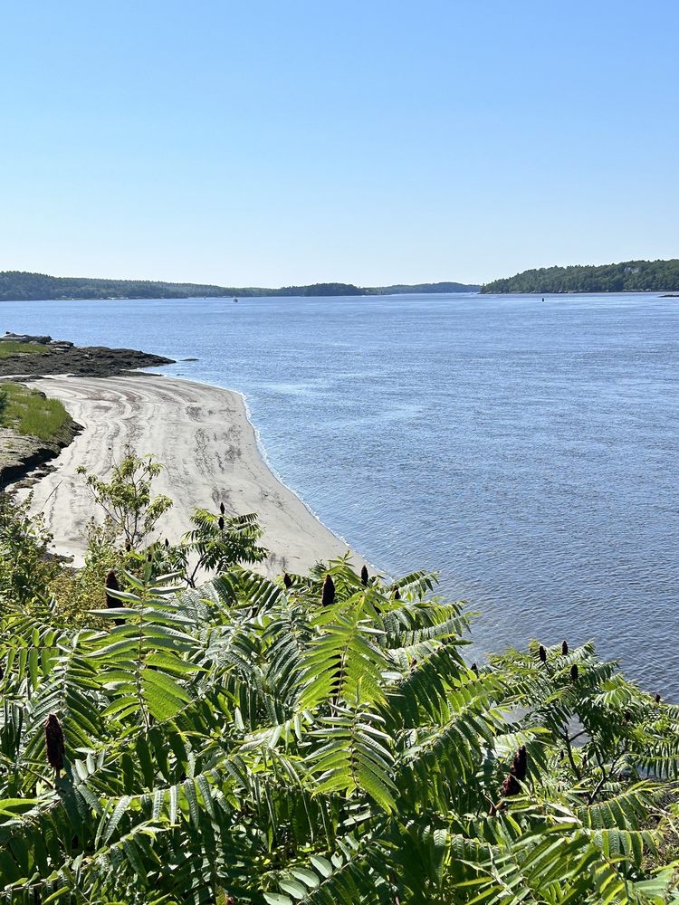SQUIRREL POINT LIGHT - Updated October 2024 - 42 Photos - Bald Head Rd ...
