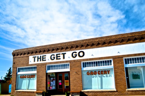THE GET GO - Updated September 2024 - 14 Photos & 54 Reviews - 208 S ...