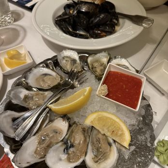 PROVIDENCE OYSTER BAR - Updated February 2025 - 848 Photos & 743 ...