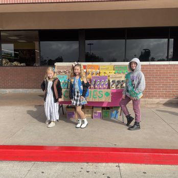 VONS - Updated February 2025 - 130 Photos & 181 Reviews - 81 W Foothill ...