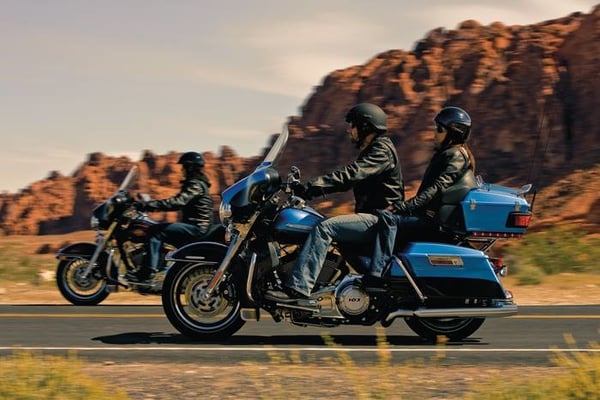 HELLBENDER HARLEY DAVIDSON - Updated October 2025 - 26 Photos & 42 ...