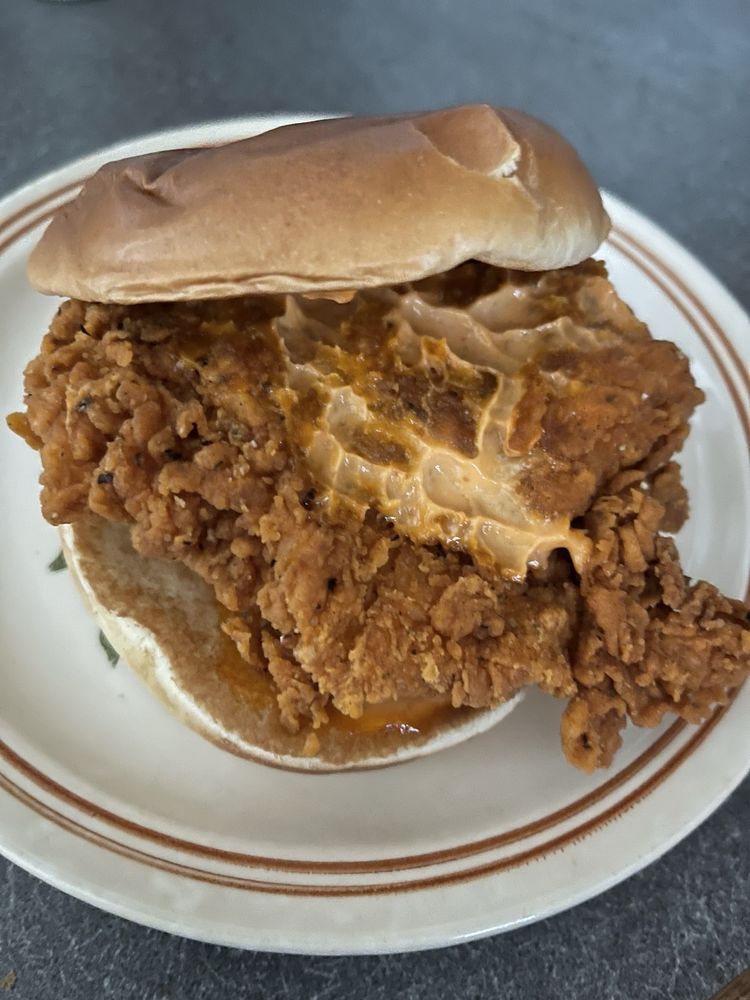 JOLLIBEE - Updated September 2025 - 101 Photos & 50 Reviews - 3820 ...