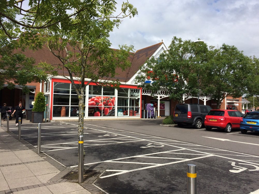 TESCO - Updated October 2025 - Kenn Road, Clevedon, North Somerset ...