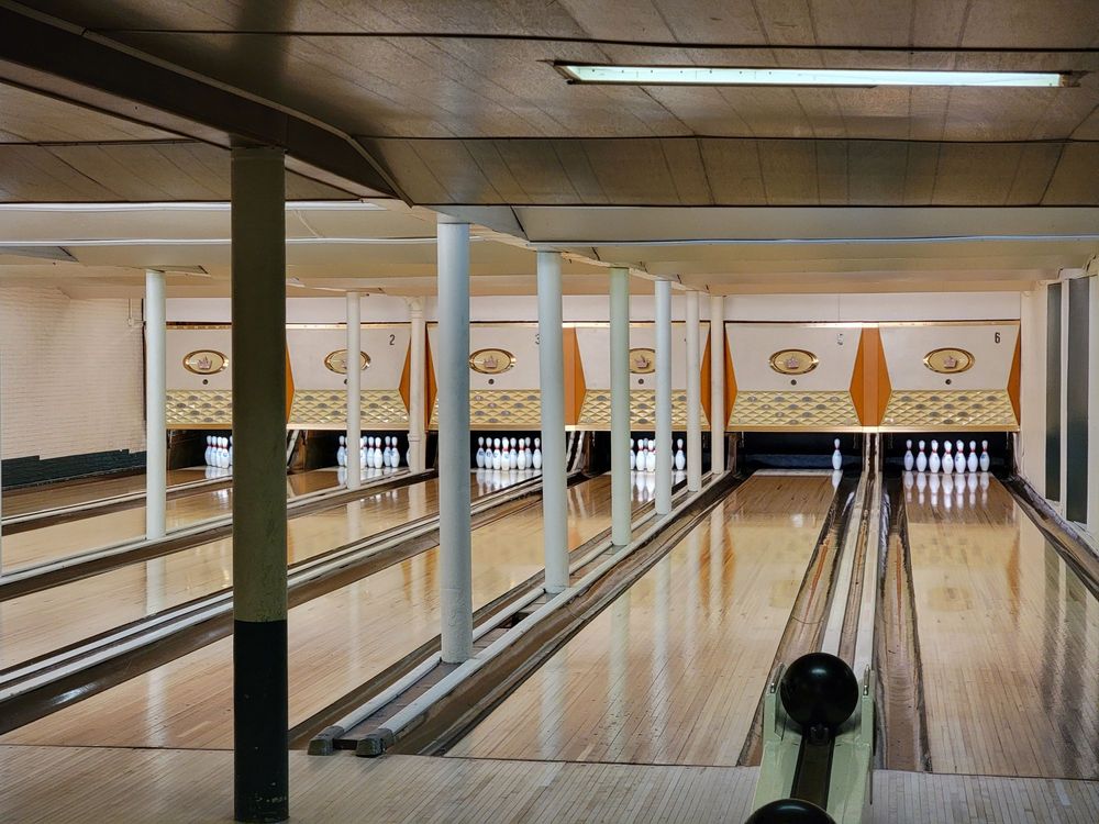 FALCON BOWL - Updated November 2025 - 30 Photos & 17 Reviews - 801 E ...