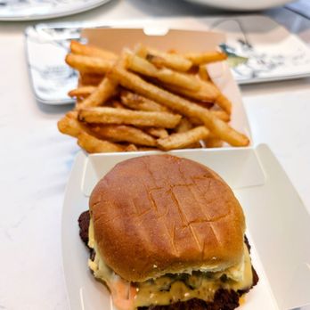 NADC BURGER - Updated December 2025 - 44 Photos & 36 Reviews - 1426 N ...