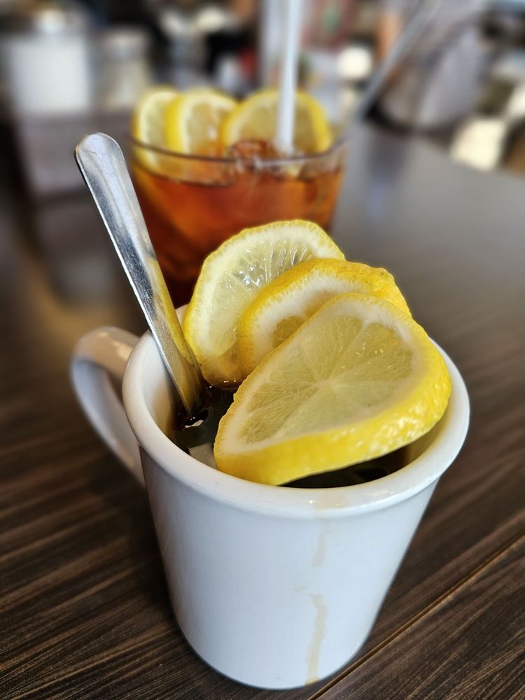 METRO SQUARE CAFE RESTAURANT - Updated January 2026 - 662 Photos & 128 ...