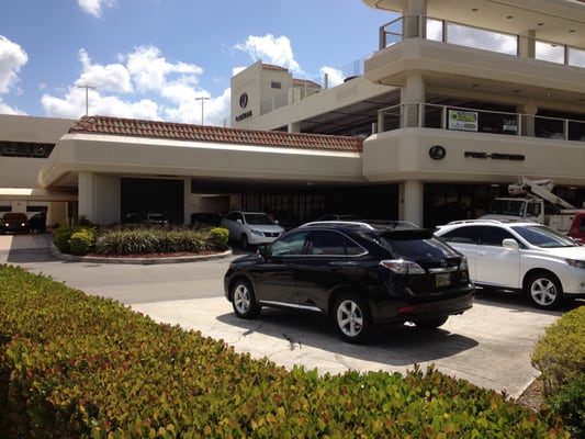LEXUS OF PEMBROKE PINES - Updated December 2025 - 196 Photos & 494 ...