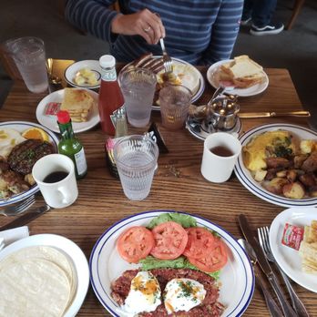 RED APPLE CAFE - Updated June 2025 - 242 Photos & 502 Reviews - 783 Rio ...