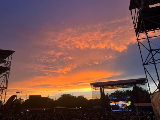 RED HAT AMPHITHEATER - Updated July 2025 - 198 Photos & 148 Reviews ...