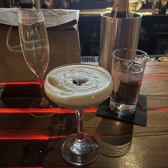 LAGO EAST BANK - Updated March 2025 - 395 Photos & 393 Reviews - 1091 W ...