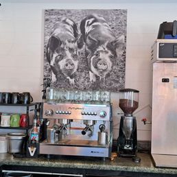 HOPS & HOGS COUNTRY SMOKEHOUSE - Updated July 2025 - 156 Photos & 91 ...